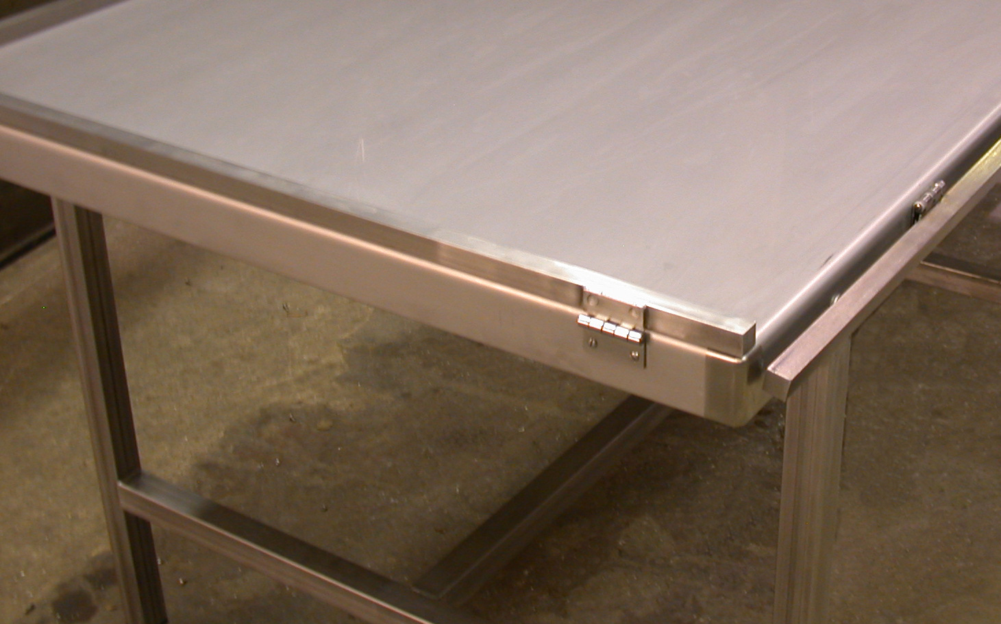 Stainless Steel Cooling & Heating Tables - Tinsley Design & Fabricating ...